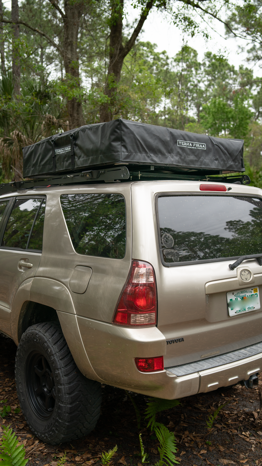 The Summit Quad - 4 Person Soft Shell Roof Top Tent – TERRA FIRMA